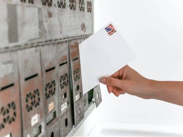 Can You Receive Mail At A Hotel? A Complete Guide For Travelers - Hotel ...