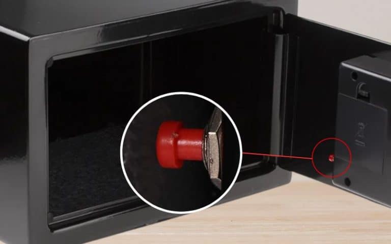 How to Reset a Hotel Room Safe: A Step-by-Step Guide - Hotel Chantelle